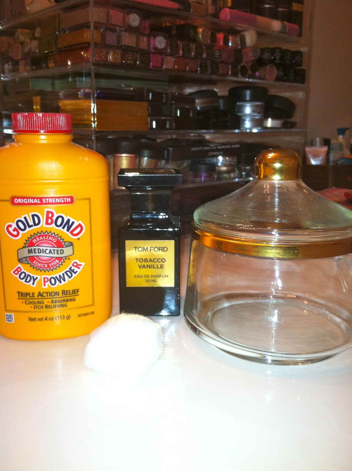 Christina's Beauty Mark: DIY Fragrance Body Powder!