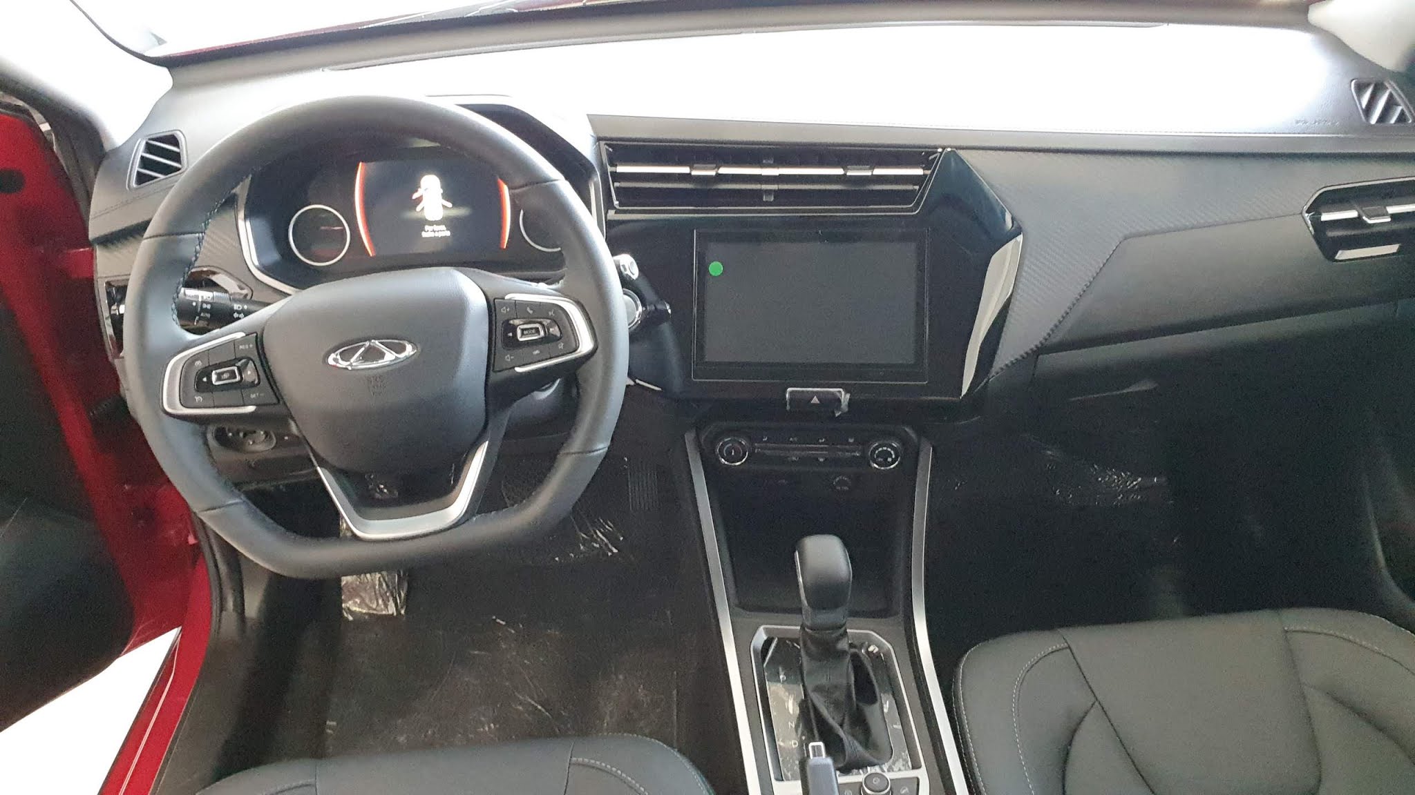 Novo Tiggo 3X Turbo Flex automático já está nas concessionárias - vídeo