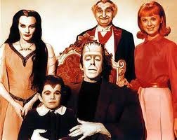A POP CULTURE ADDICT - IN REHAB: TGIF: 21 Facts About The Munsters ...