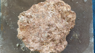 Asociación Mineralógica Aragonito Azul: SAPROLITA, LA ALTERACIÓN DEL ...