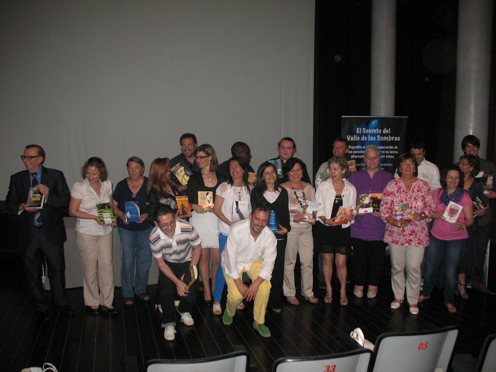 Lola González del Castillo: Presentación "Sábanas Rotas" Dos Hermanas