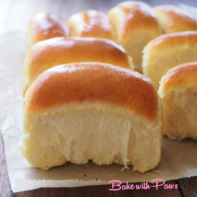 Soft and Fluffy Cream Cheese Buns (Sponge Dough Method) - BAKE WITH PAWS