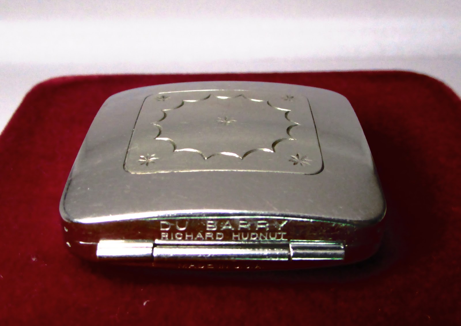 DU BARRY RICHARD HUDNUT PETITE COMPACT