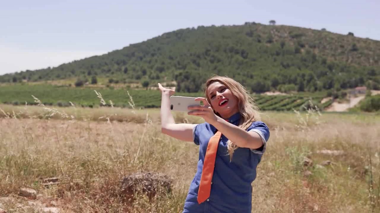 El Baúl de las Famosas: Maria Fuster-Assumptes interns -APunt