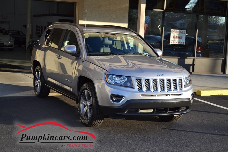 NEW TO THE SHOWROOM... JEEP COMPASS HIGH ALTITUDE 4X4!!