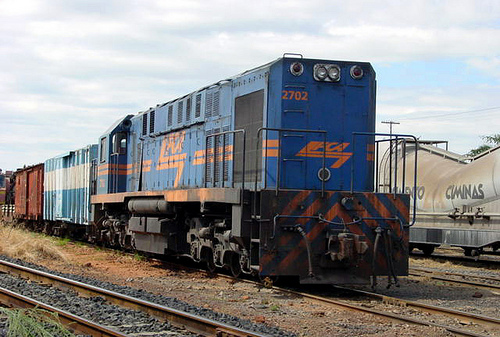 Locomotiva da FCA pega fogo em Minas Gerais | CFVV - SUL DE MINAS