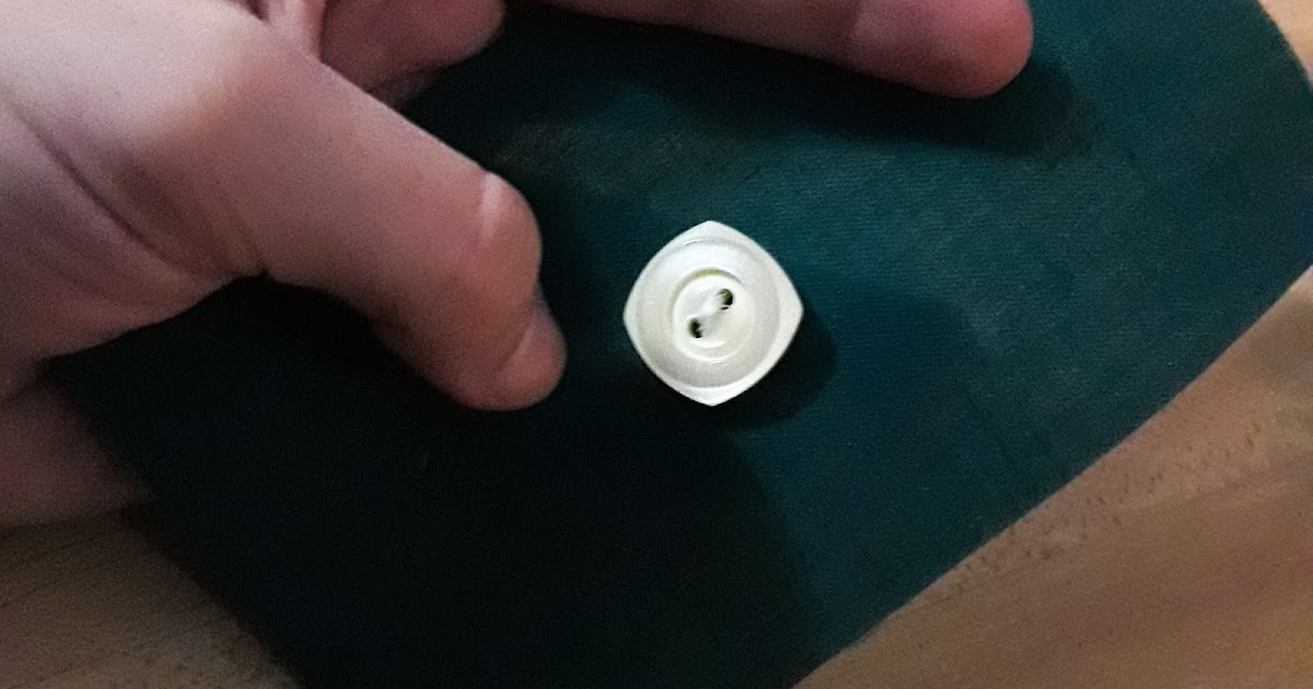 Tutorial sobre cómo poner botones de ropa manualmente.