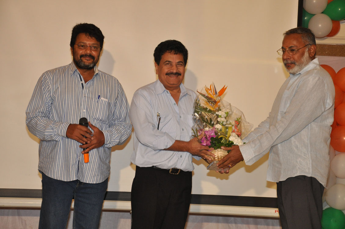 Garam movie first look launch photos