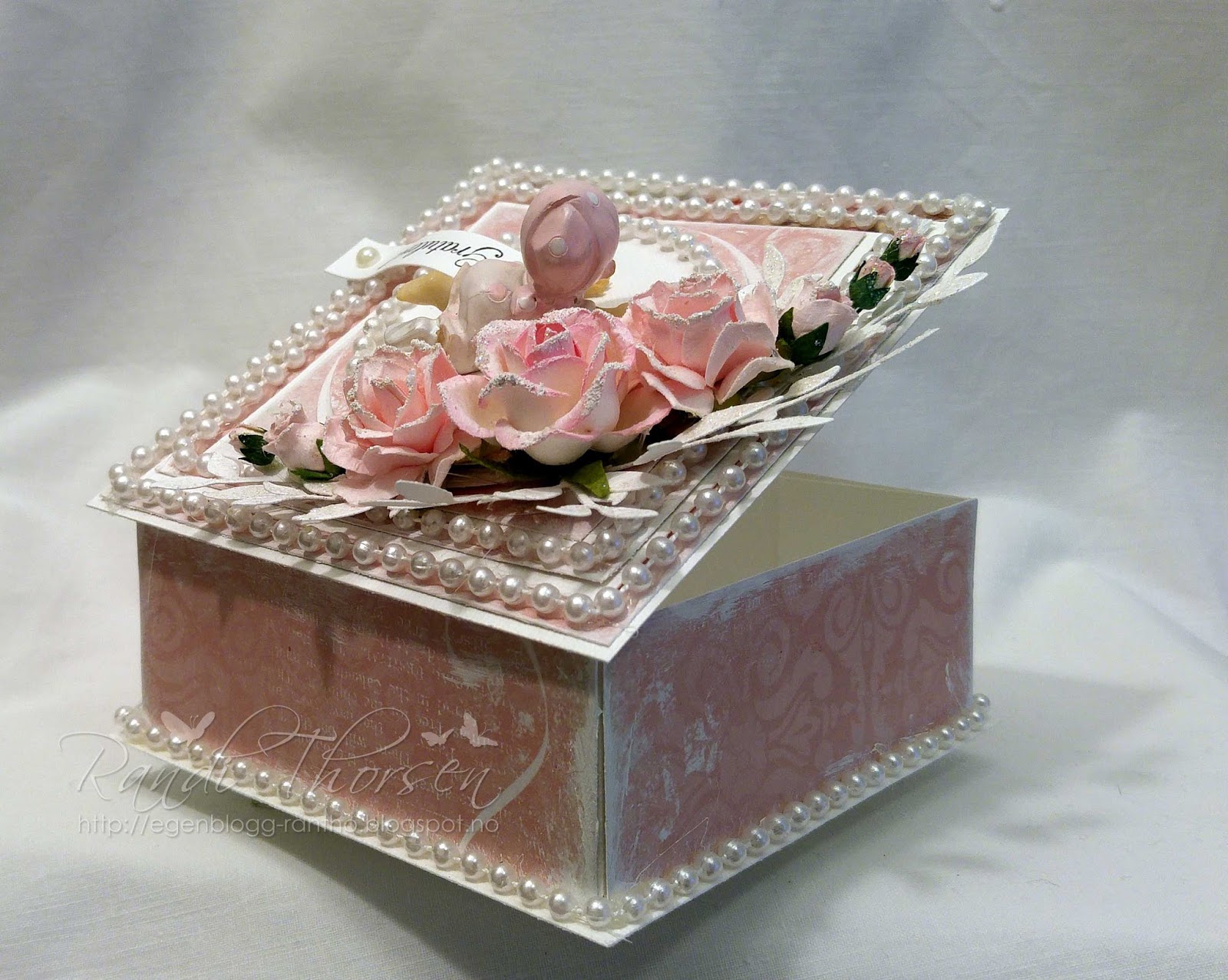 Wild Orchid Crafts: Gift Box for Baby Girl - Tutorial