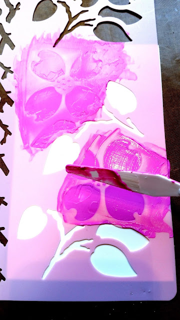 Kim Lawson Art: Molding Paste Magic