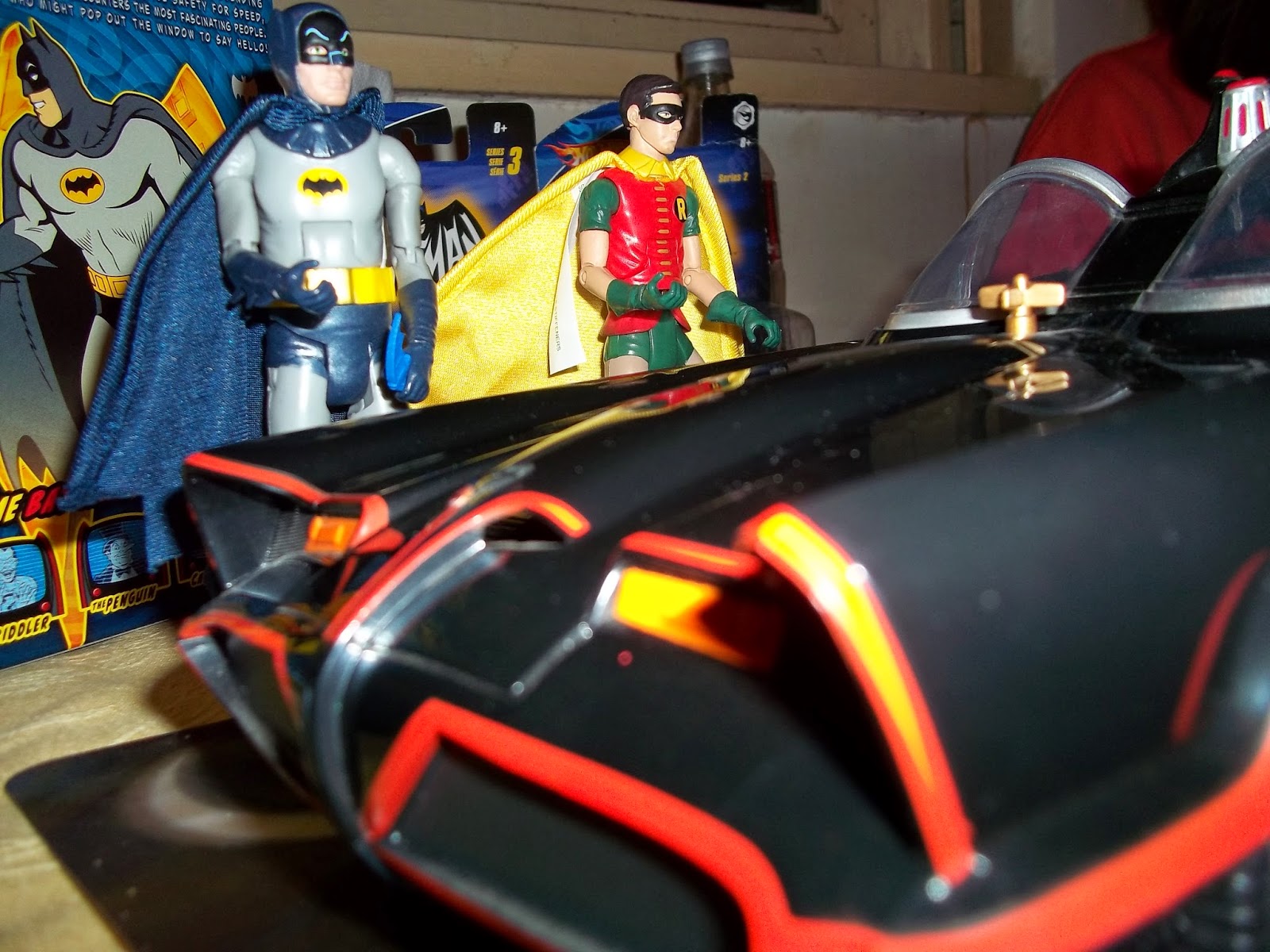 BATIMOVIL SERIE 1966 DE MATTEL ESCALA 1/12