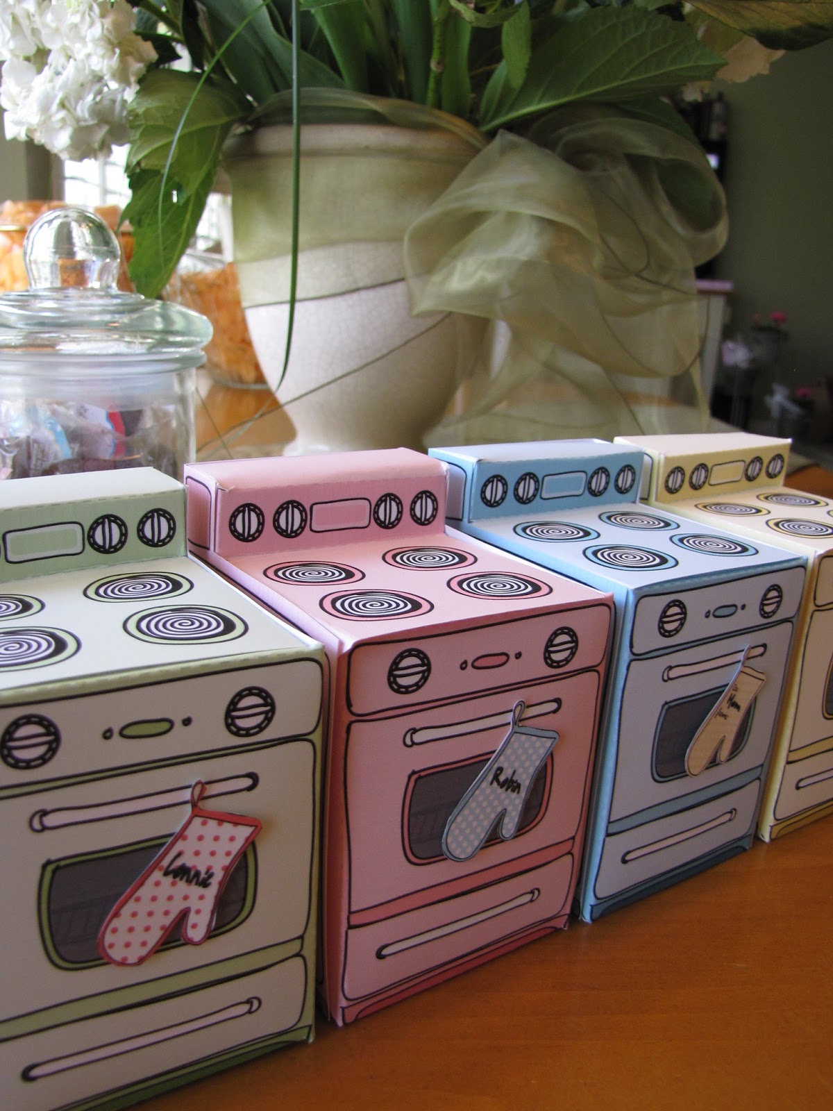 CHOCOLATES FOR BREAKFAST and other Sweet Somethings: Nothing Says Lovin ...