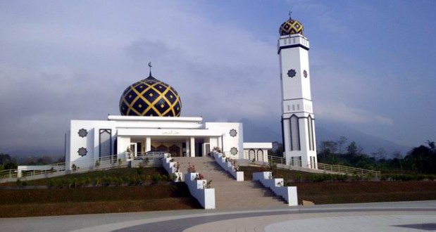 PESONA WISATA KABUPATEN KUNINGAN JAWA BARAT ~ KARANG TARUNA GRAHAKUNING