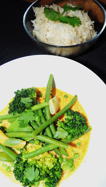 Curry rouge de légumes verts {et son riz gluant}