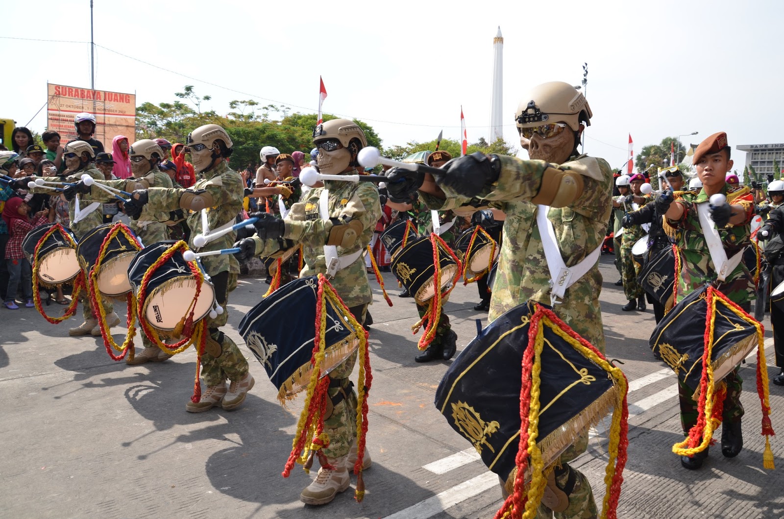 Zack: Seragam - seragam Genderang Suling Gita Jala Taruna