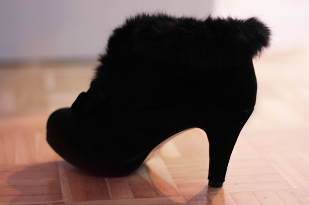 The Freelancer's Fashionblog: BOOTIES. LITTLE SILLY BUT OH-SO-ADORABE ...