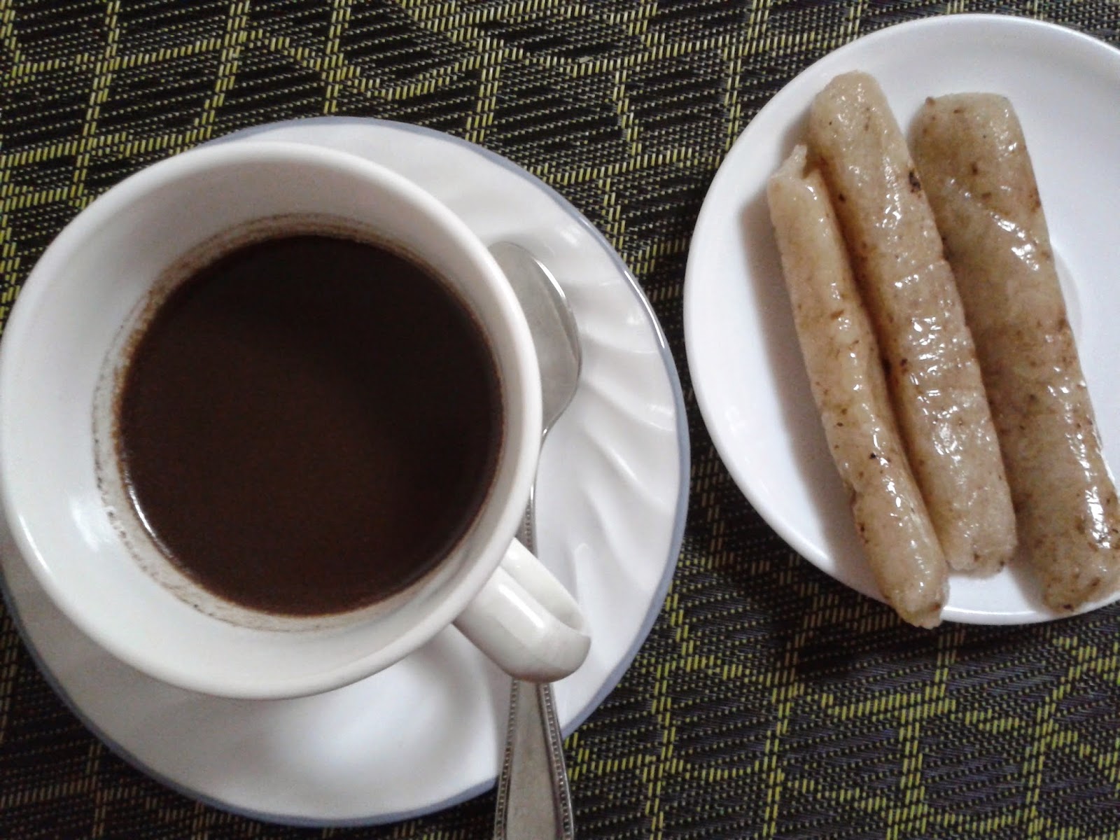 Tsokolate, Suman and Sapin-Sapin on a Rainy Day