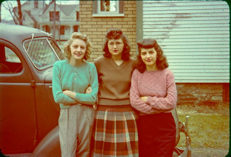 45 Beautiful Kodachrome Photos Defined the 1940s Women's Fashion ...