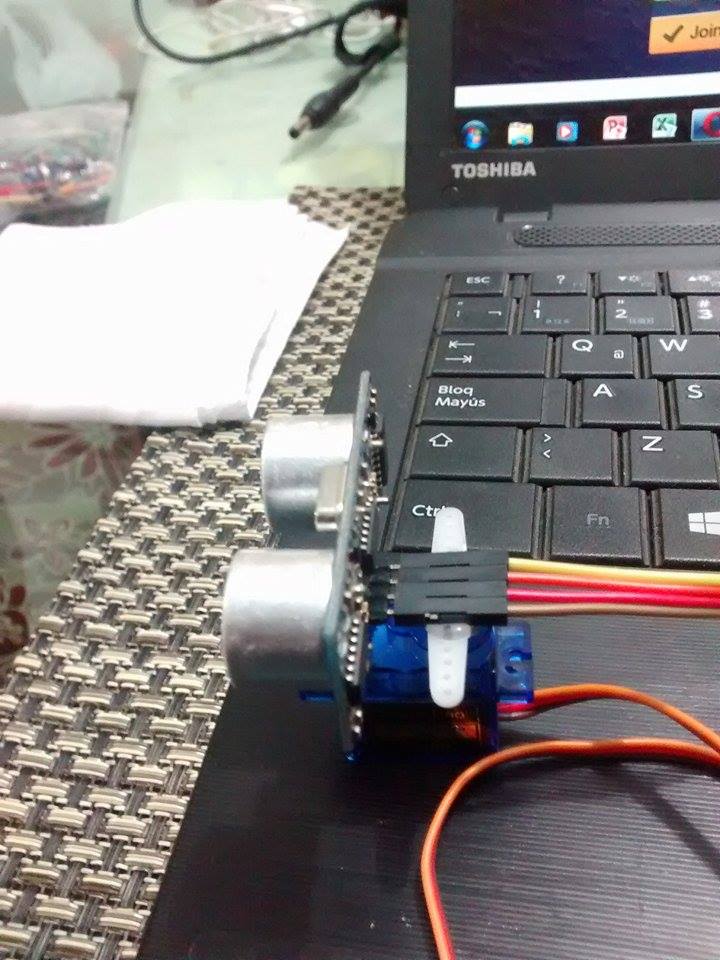 Programando en Arduino Uno (COM3): Laboratorio Final_Radar