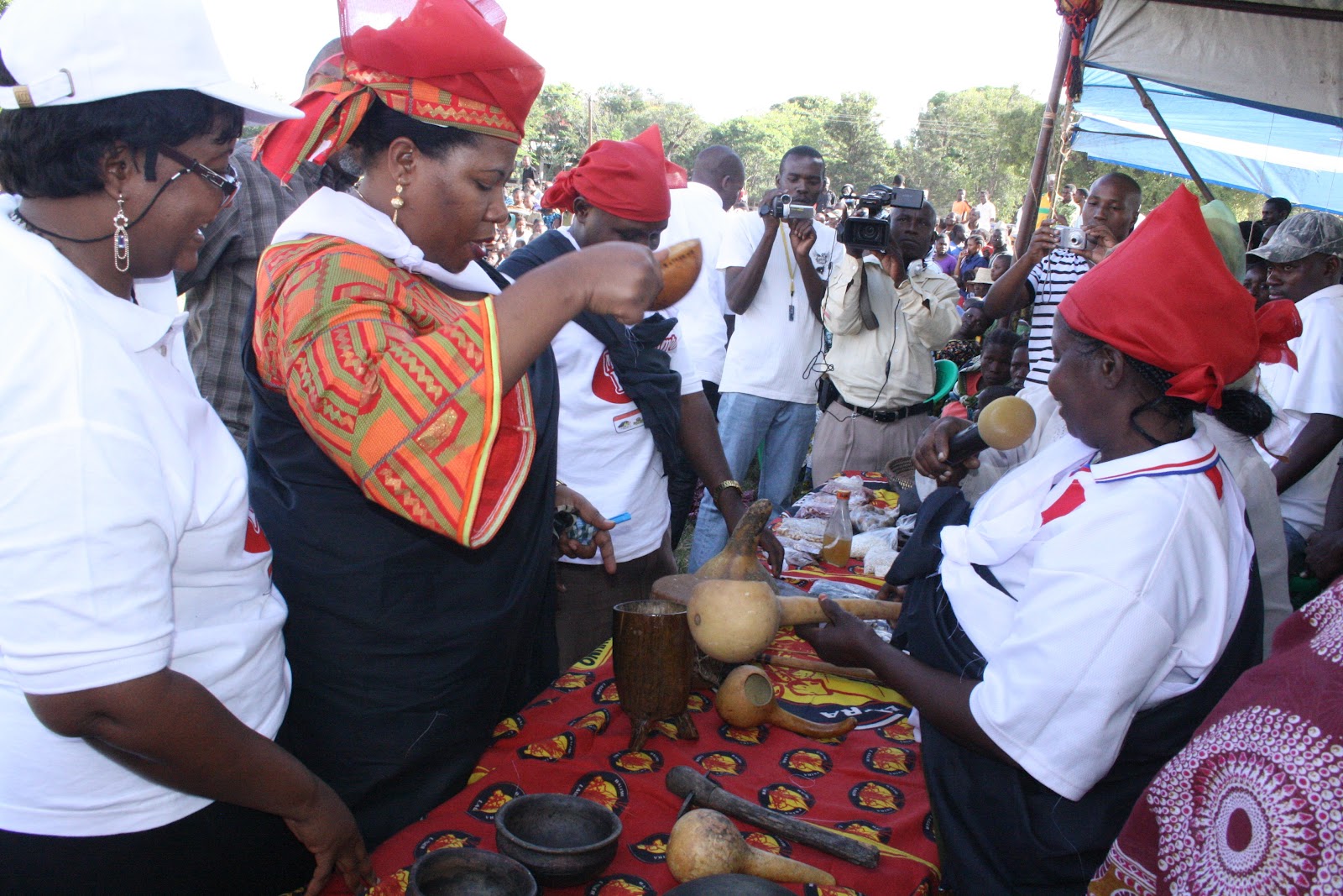 KAPIPI Jhabari.COM: UZINDUZI WA TAMASHA LA MTEMI MILAMBO MKOANI TABORA