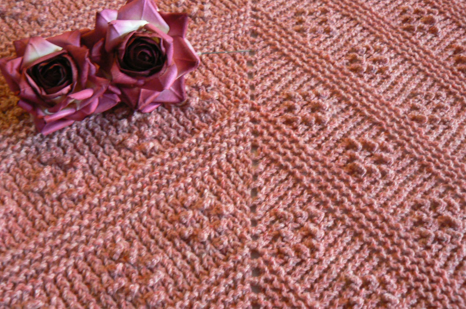 Renee Van Hoy Designs Innovative Patterns for Loom Knitters: Waves of ...