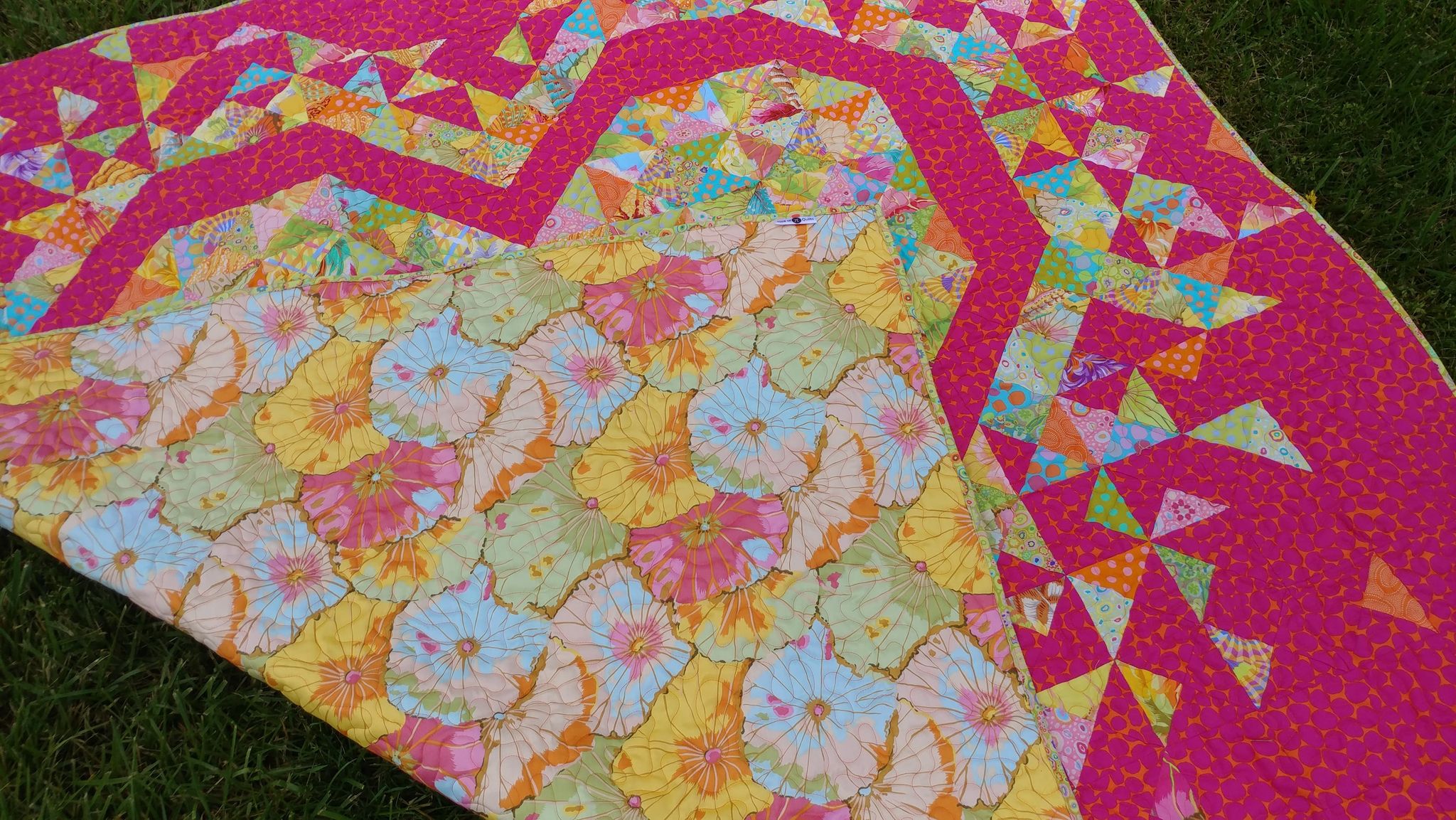 Slice of Pi Quilts: Exploding Heart Quilt in Parakeet