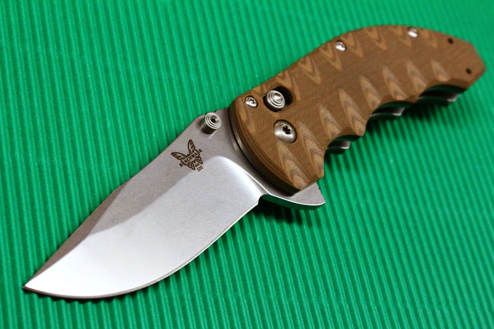ARMAS BLANCAS 66: - BENCHMADE 300SN