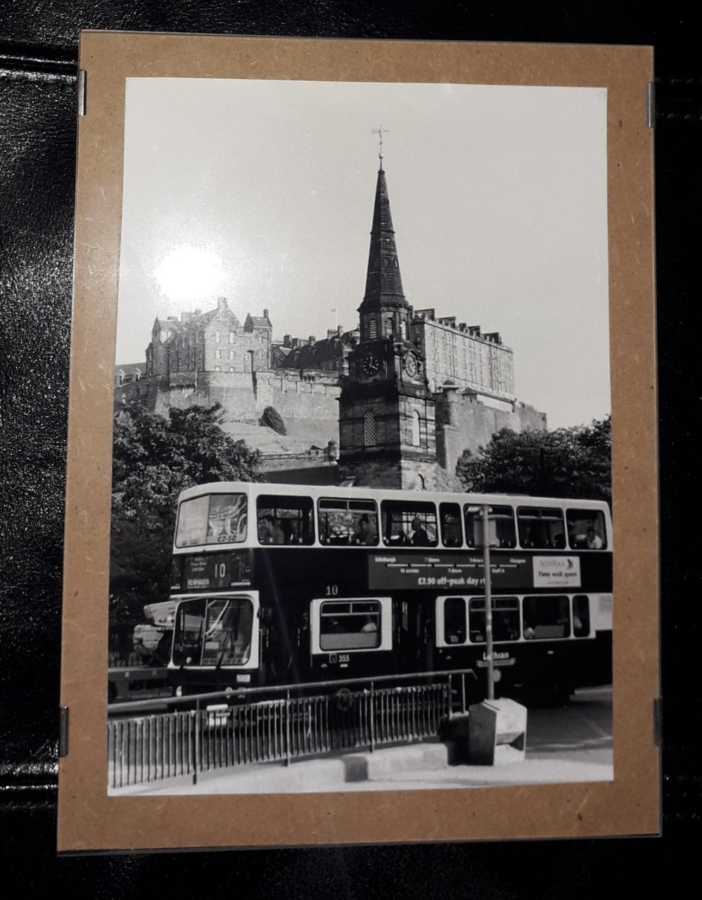 Fargaditas en Edimburgo: F103 - A Big Red Bus (III) (2005)