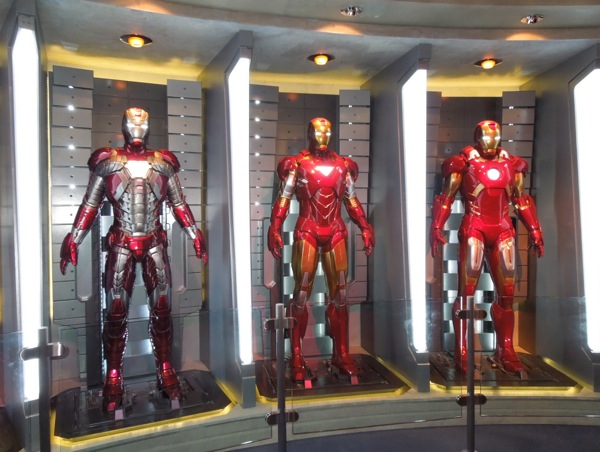 Hollywood Movie Costumes and Props: Iron Man Mark V briefcase armour on ...