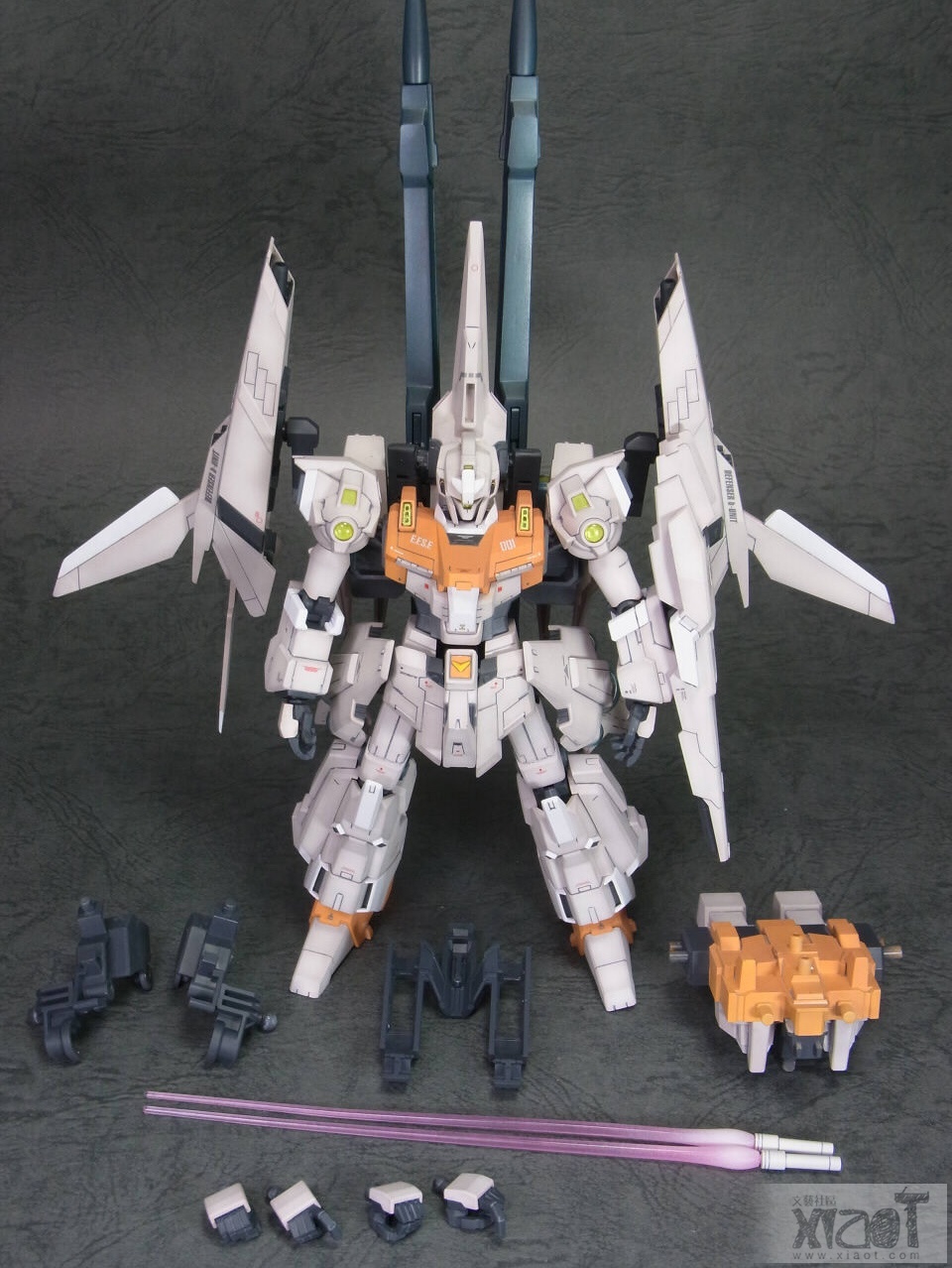 GUNDAM GUY: HGUC 1/144 RGZ-95C ReZEL [Commander Type] - Customized Build