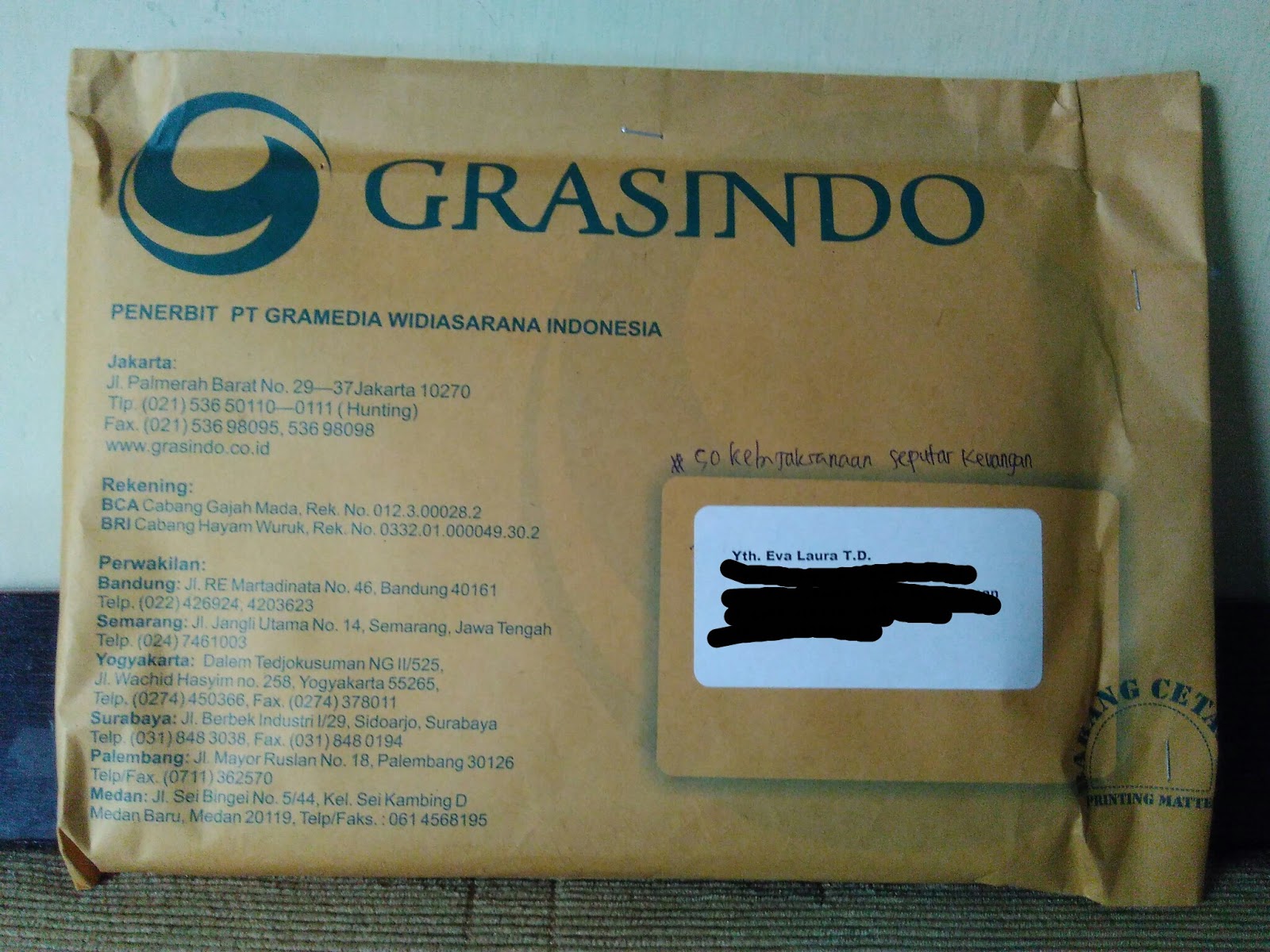 Kado Ultah dari Grasindo ~ Eva Laura's Blog
