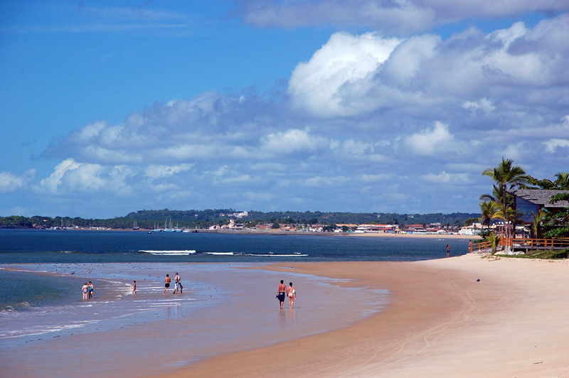 Rede Furada: praia de Itacimirim, litoral norte da Bahia