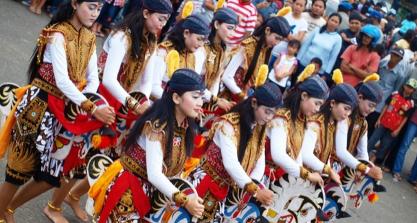 Some Figures in The Arts Reog Ponorogo - Something Unique