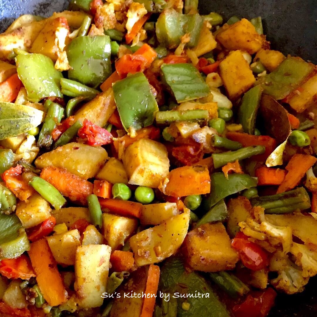 Su's Kitchen by Sumitra : Shitkalin Niramish Tarkari