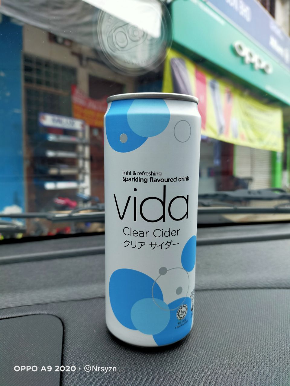 Tin Milo Limited Edition 1970s bersama Vida