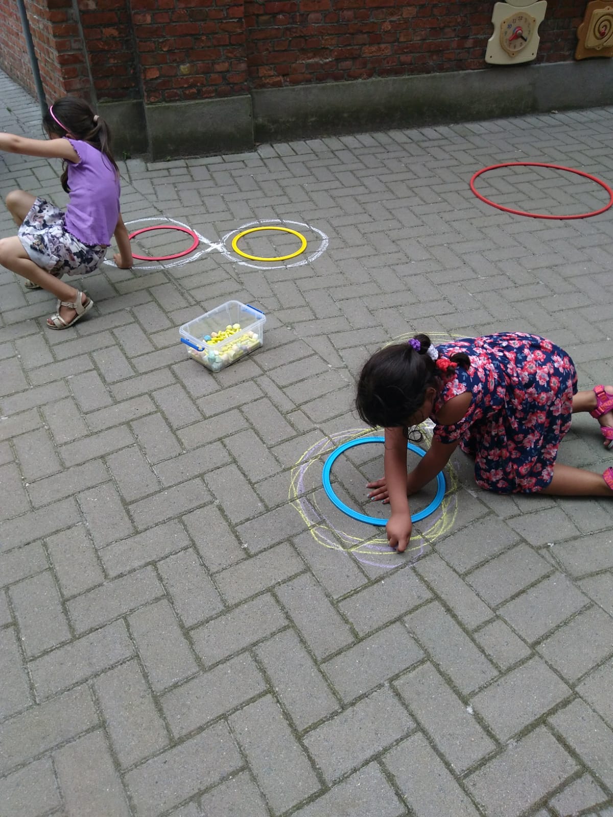 Schrijfdans in de kleuterschool: Schrijfdans paarse en roze klas ...