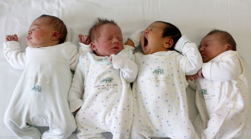 ΜΟΛΥΝΕ ΚΑΙ 350 ΒΡΕΦΗ... ΝΟΣΟΚΟΜΑ ΜΕ ΦΥΜΑΤΙΩΣΗ ΣΕ ΜΑΙΕΥΤΗΡΙΟ ...