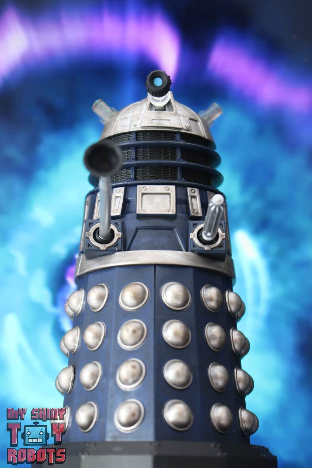 My Shiny Toy Robots: Toybox REVIEW: Doctor Who Eighth Doctor & Dalek ...