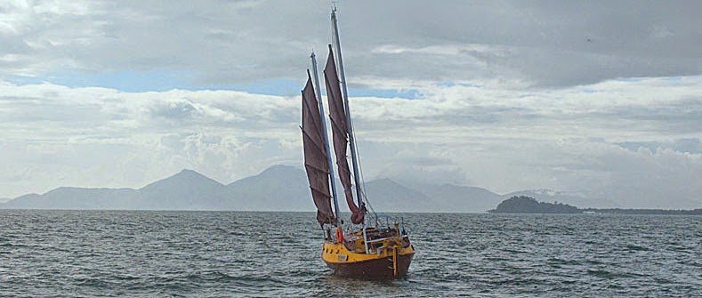Cruising Ashiki: Why bother with a Junk Rig?