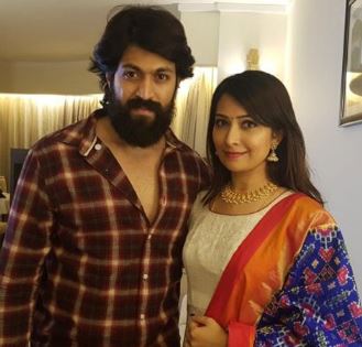 Yash (KGF) Actor Family Wife Biography Parents children's Marriage Photos