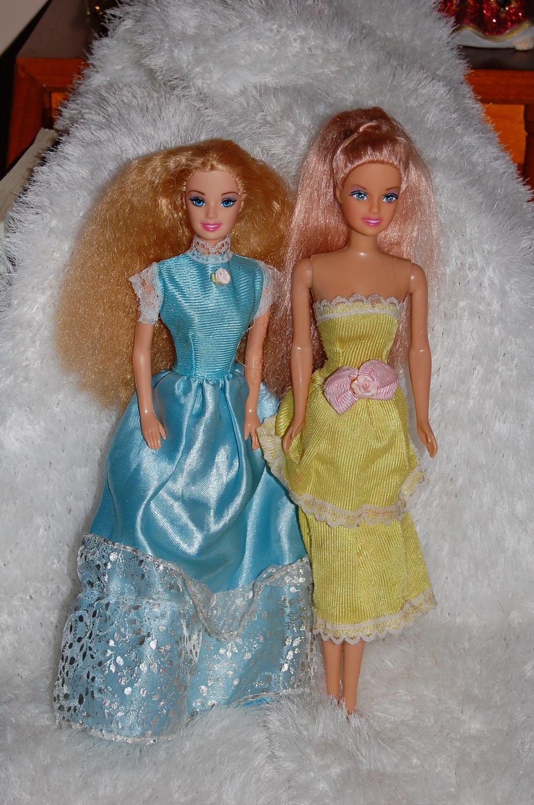 Papusi si jucarii: Papusi tip Barbie noi, din colectia mea!