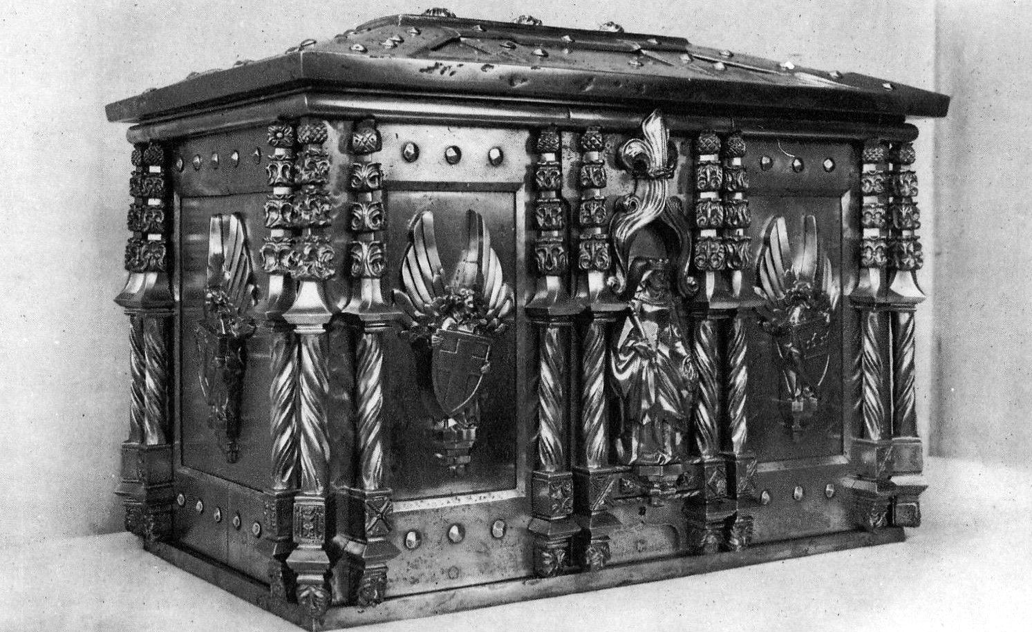 Tour Scotland: Old Photograph Steel Casket National War Memorial ...