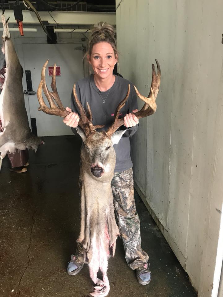 Marian's Hunting Stories, etc., etc., etc...: A Seventeen Point Buck!!!
