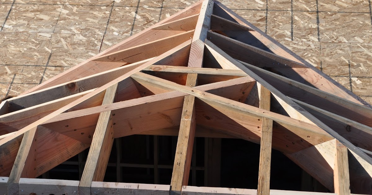 Roof Framing Geometry: Divers Hip Rafters with Saint Andrews Cross