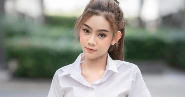 Thai Photo Art and Model : Thangmo Monthira (Student1)