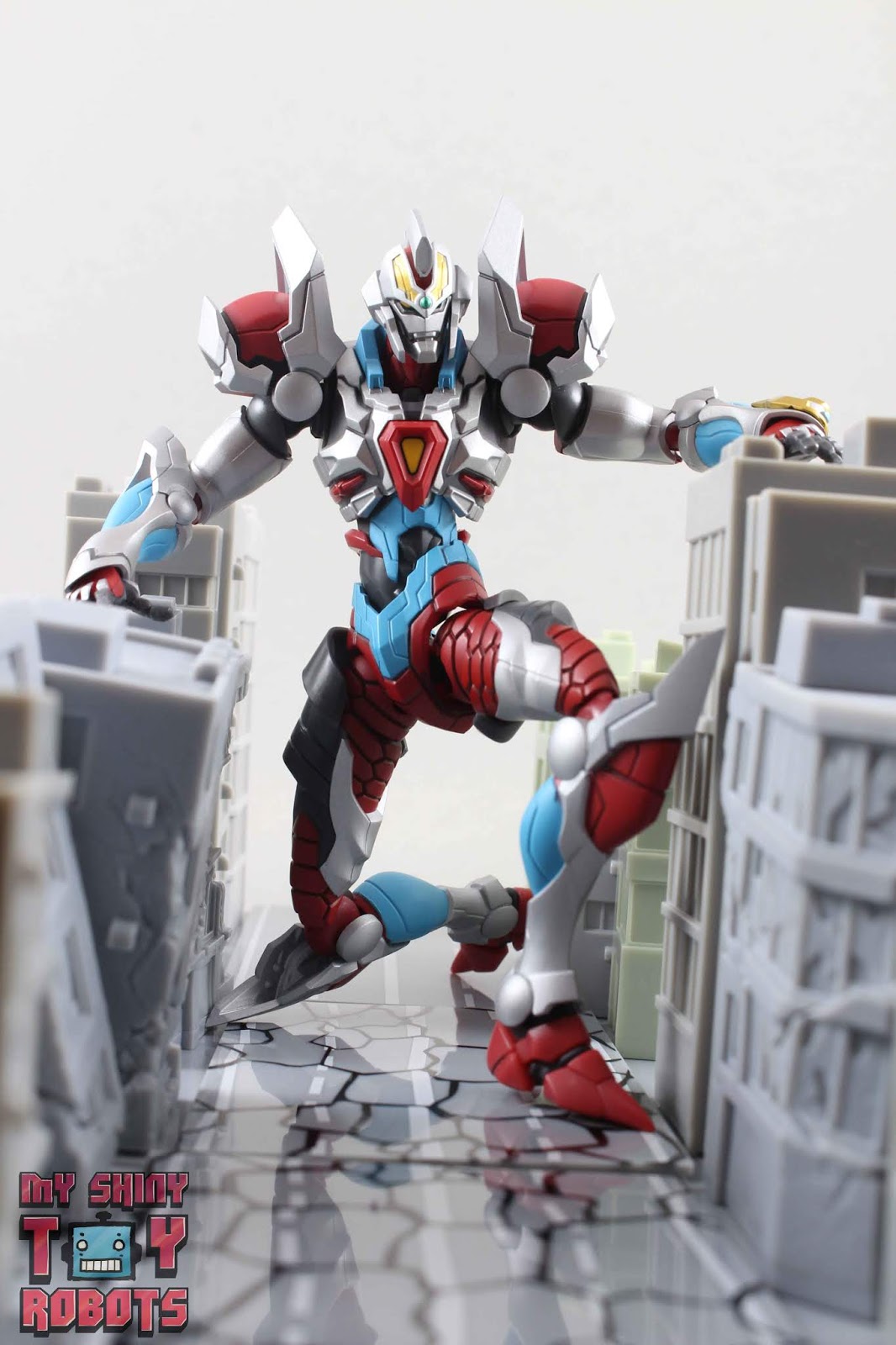 My Shiny Toy Robots: Toybox REVIEW: Figma Gridman (Primal Fighter)