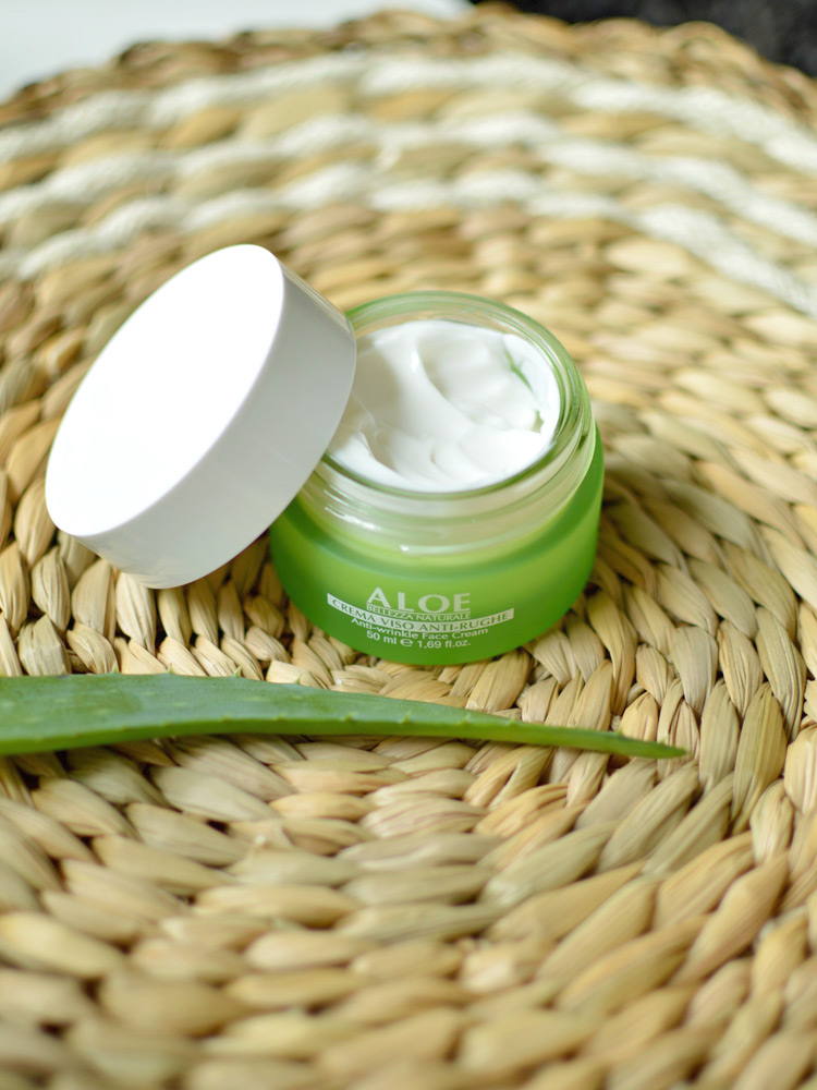 Aloes w pielęgnacji - jak go wykorzystać? - uroda i włosy – blog o ...