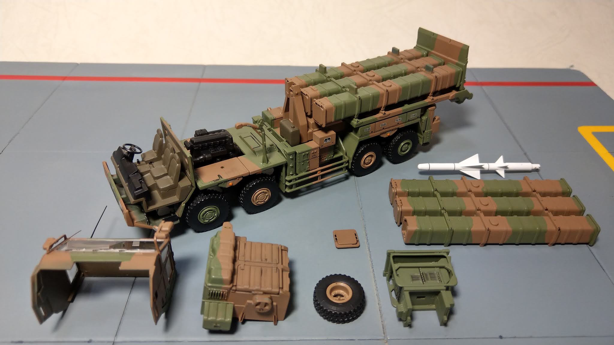 白貓模型格納庫: 日本陸上自衛隊 12式地對艦飛彈 JGSDF TYPE 12 Surface to Ship Missile