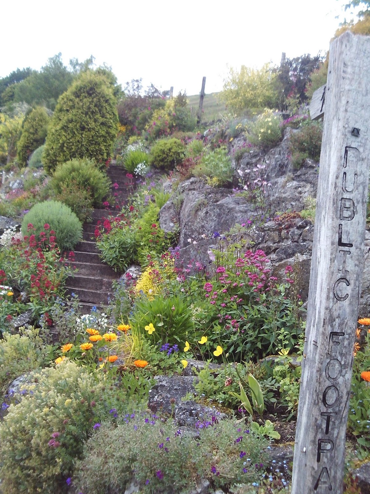 Walking The Peak: Brierlow Bar, Earl Sterndale, Crowdicote, Pilsbury ...