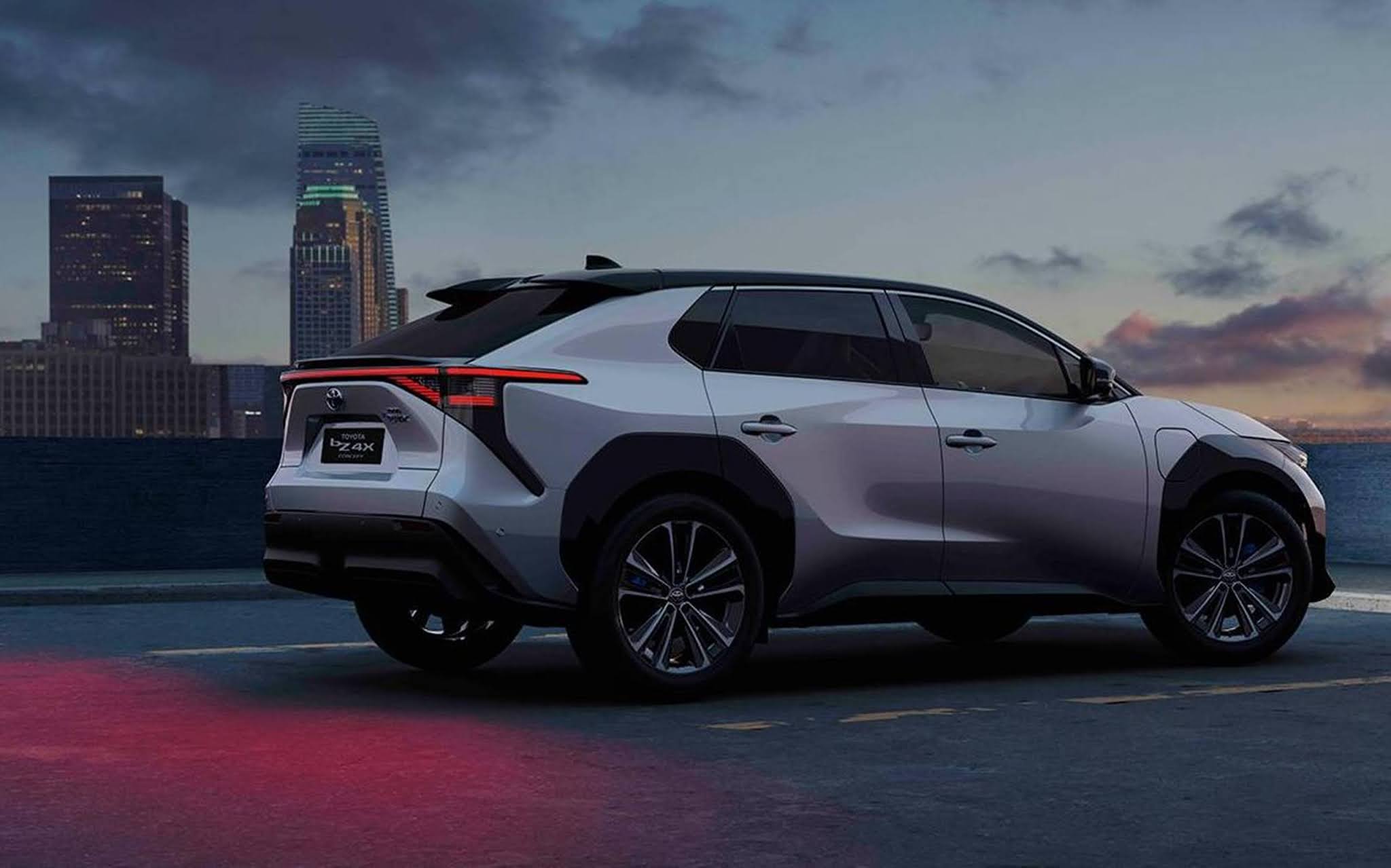 Toyota confirma SUV bZ4X totalmente elétrico para os EUA